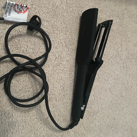 Lange | Hair | Easytouse Waving Iron Creates Tight Wavy Styles | Poshmark